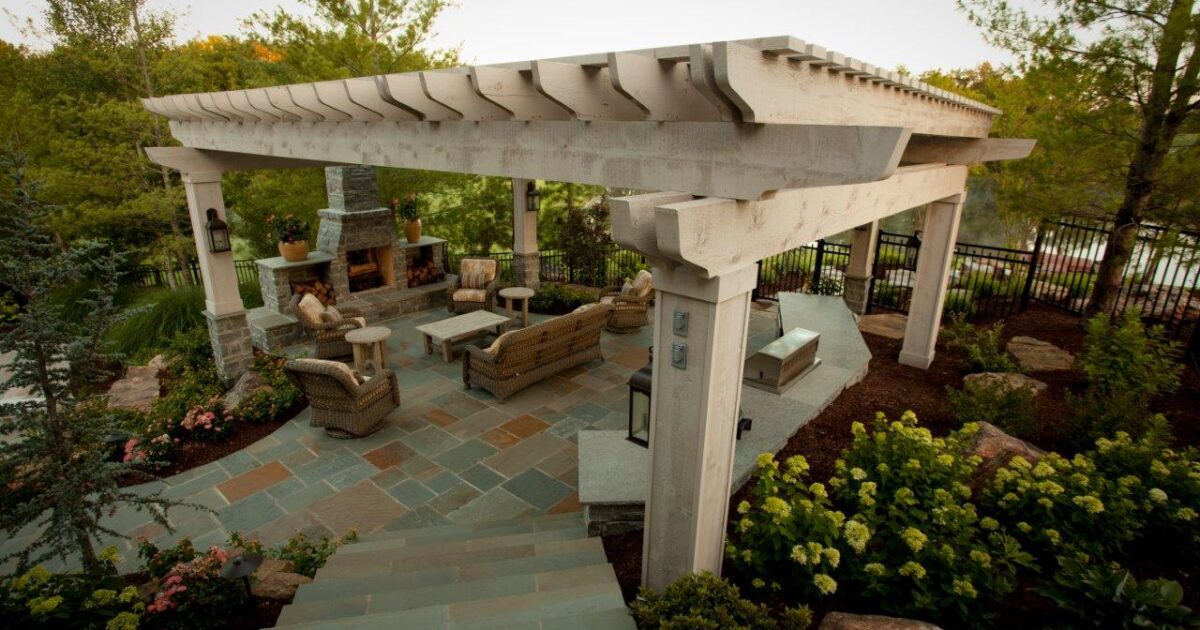 What is a Soldier Course? - Rost Landscaping